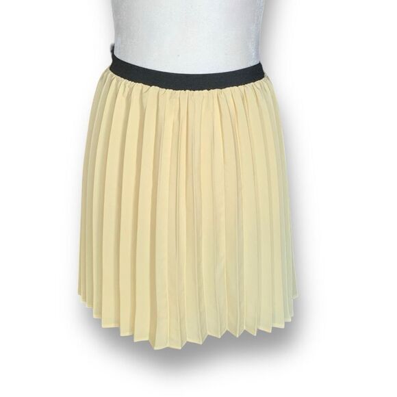 Willow & Clay | Skirts | Willow Clay Skirt Buttercream Yellowpleated ...